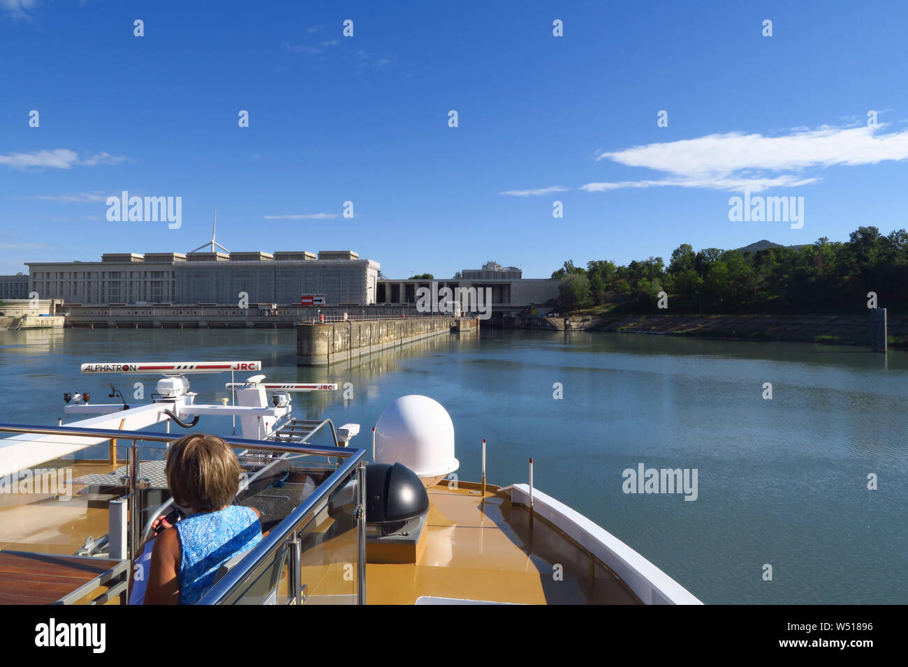 View of hydro power station and lock on the River Rhone, Bollene ...