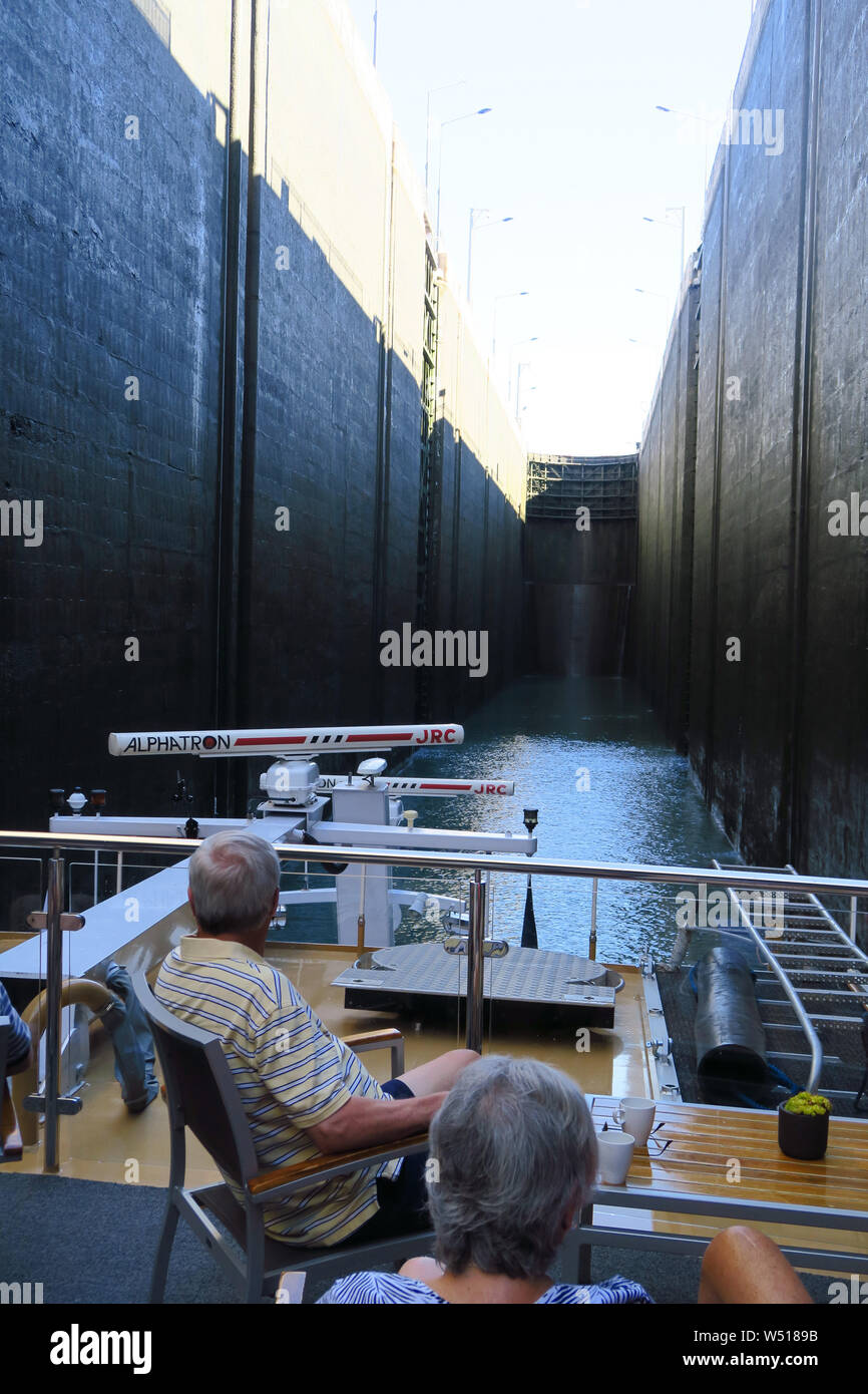 Deepest lock in europe hi-res stock photography and images - Alamy