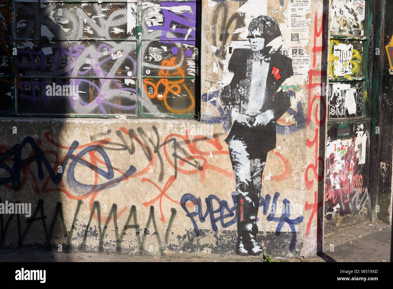 Heavily graffitied wall, Rufus Street, London, N1, Britain Stock Photo ...