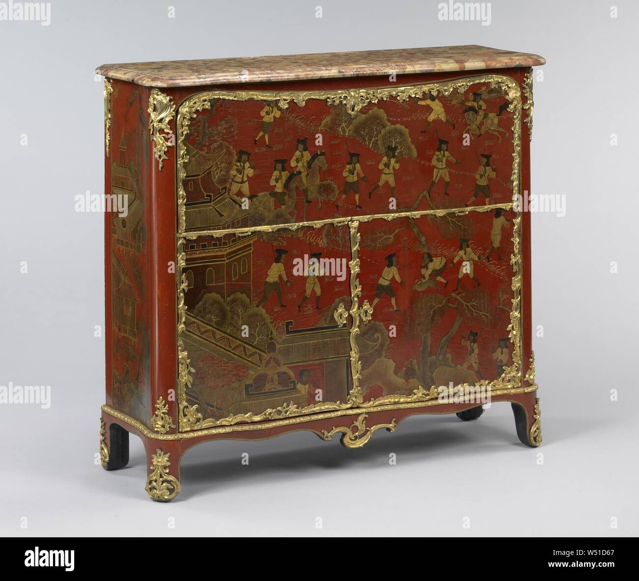 Japanese and french lacquer panels hi-res stock photography and images ...