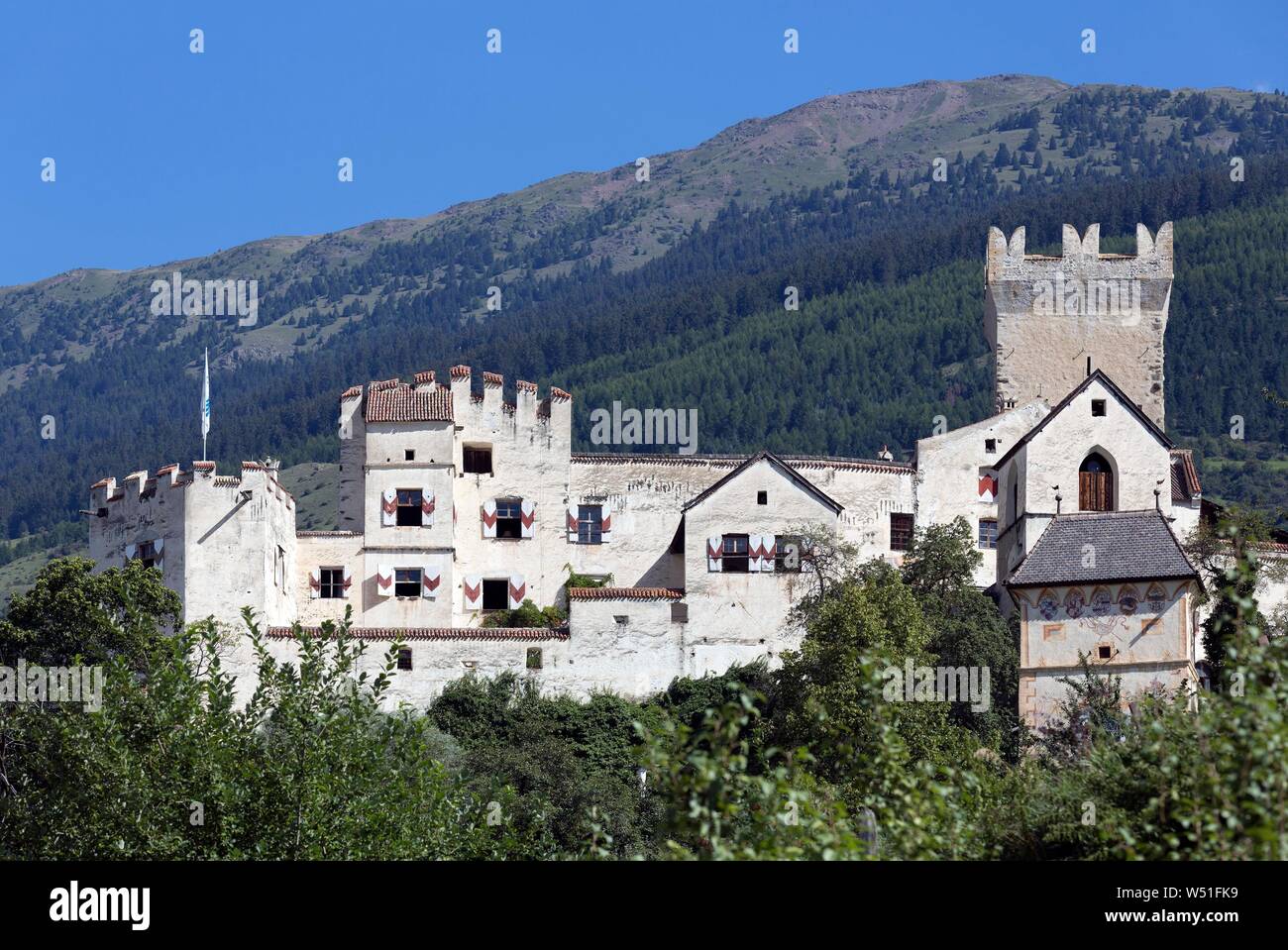 Churburg, Castel Coira, stronghold with Zwinger and Nikolauskapelle ...