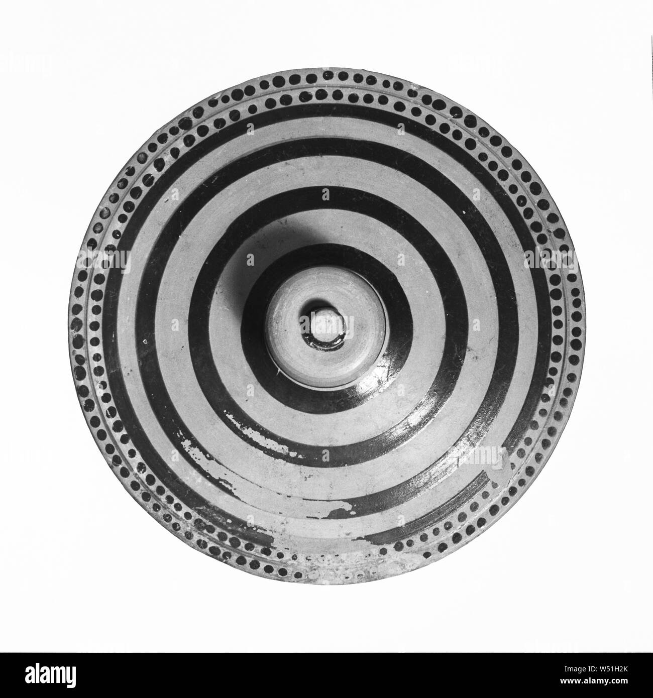 Attic black figure neck amphora lid hi-res stock photography and images ...