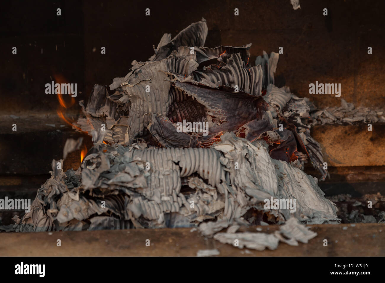 Close-up on gray ash from burnt paper in a fire Stock Photo - Alamy