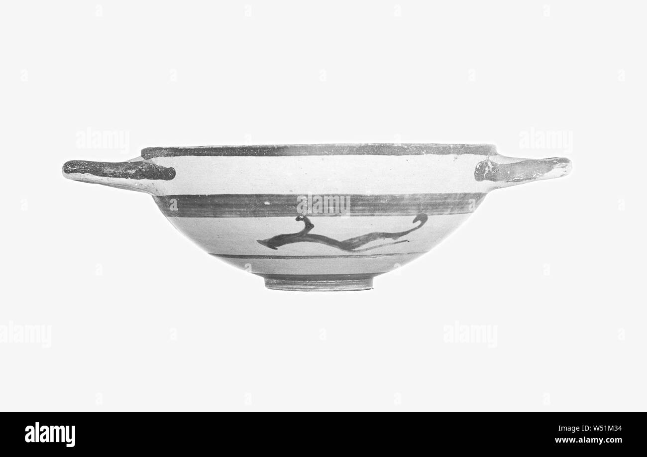 Stemless Kylix, Unknown, Etruria, 6th century B.C., Terracotta, 5.1 × ...
