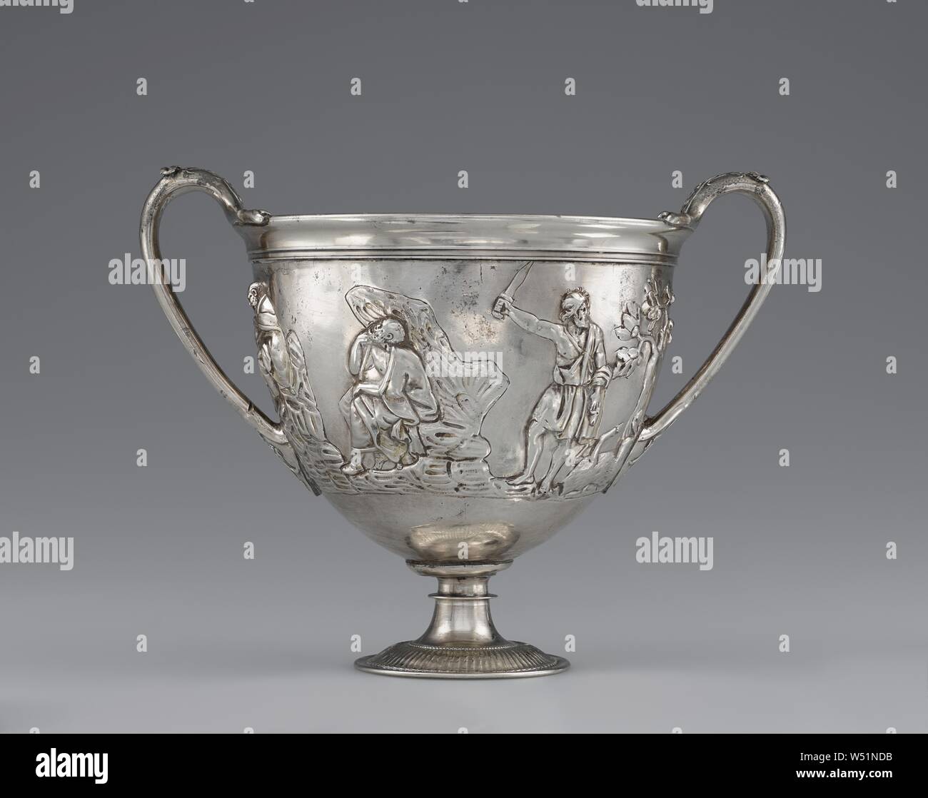 Silver cup roman hi-res stock photography and images - Alamy