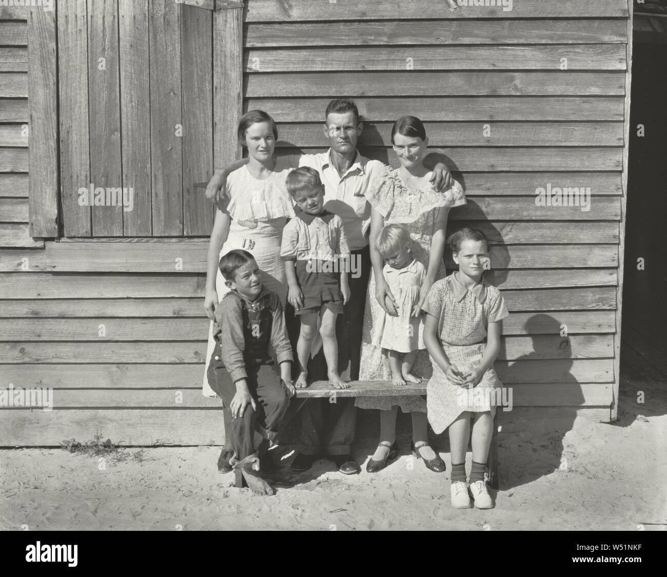 1975 family hi-res stock photography and images - Alamy