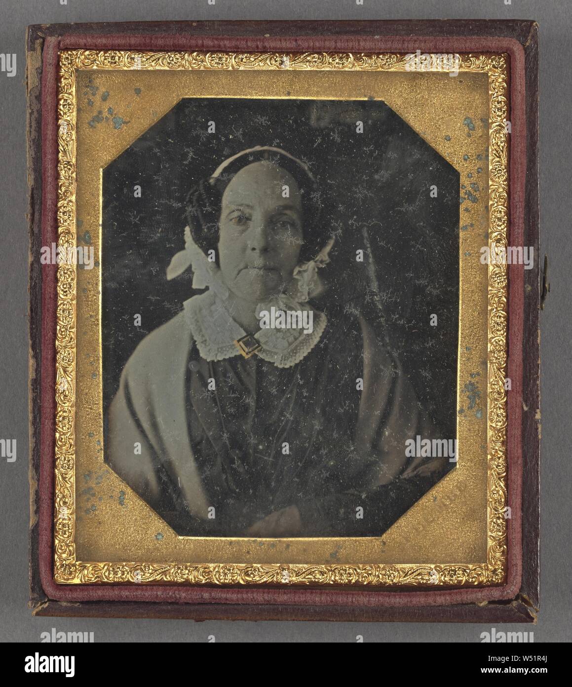 Elderly woman united kingdom hi-res stock photography and images - Alamy