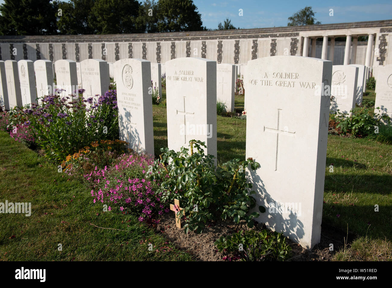 België. Passendale. Tyne Cot Cemetery vlakbij Ieper, is de grootste ...