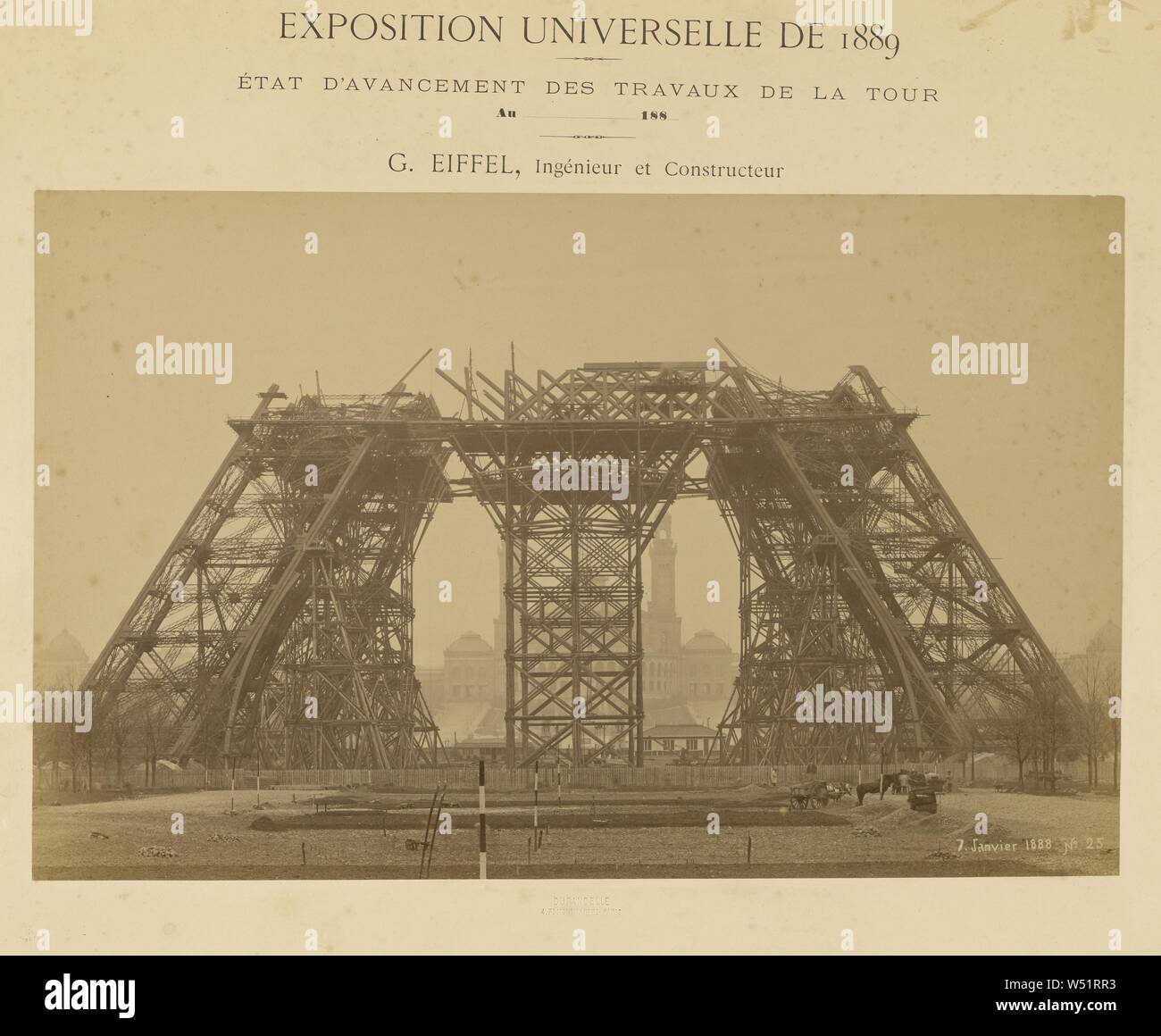 Eiffel tower level 1 hi-res stock photography and images - Alamy