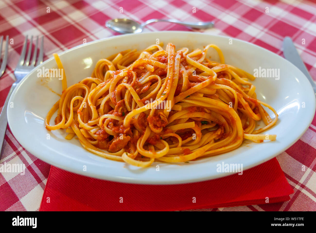 Close up photo of delicious spaghetti in Italian restaurant Stock Photo ...