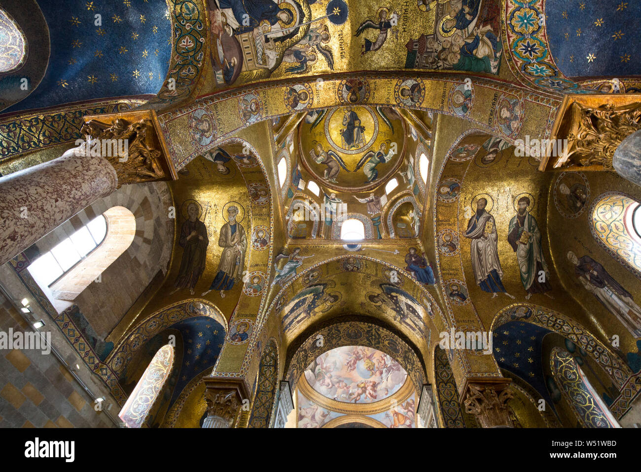 Roger ii of sicily hi-res stock photography and images - Alamy