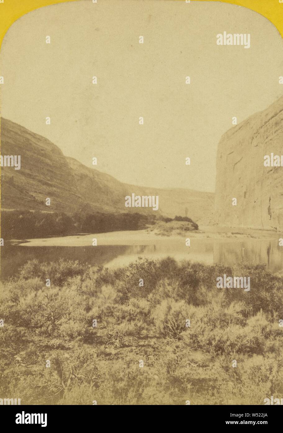 Thousand feet silver hi-res stock photography and images - Alamy