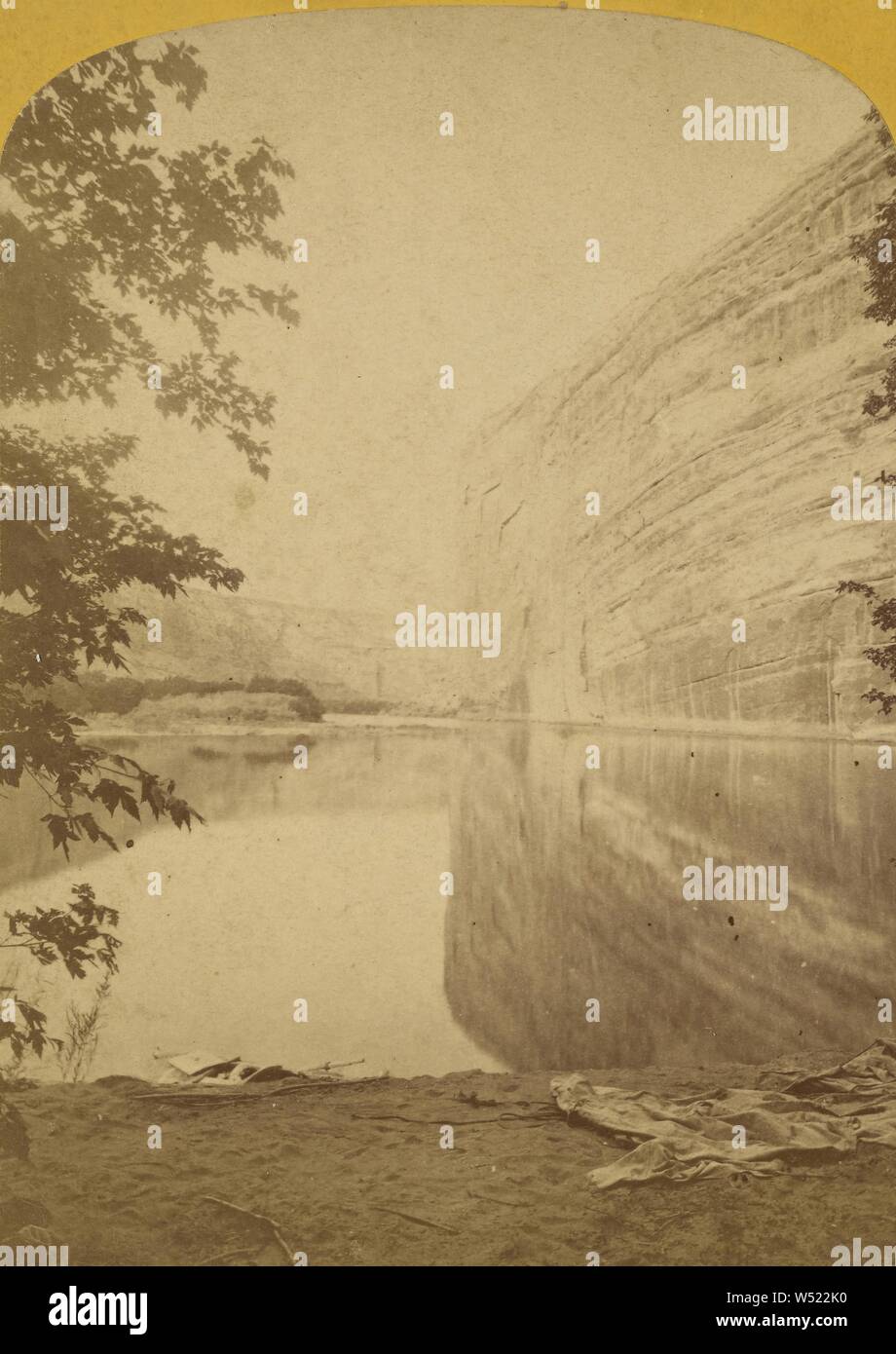 Thousand feet silver hi-res stock photography and images - Alamy