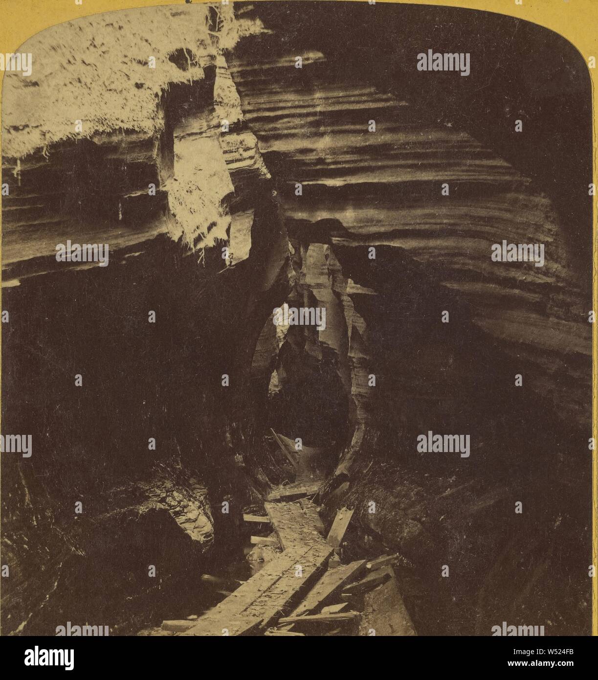 Phantom chamber hi-res stock photography and images - Alamy