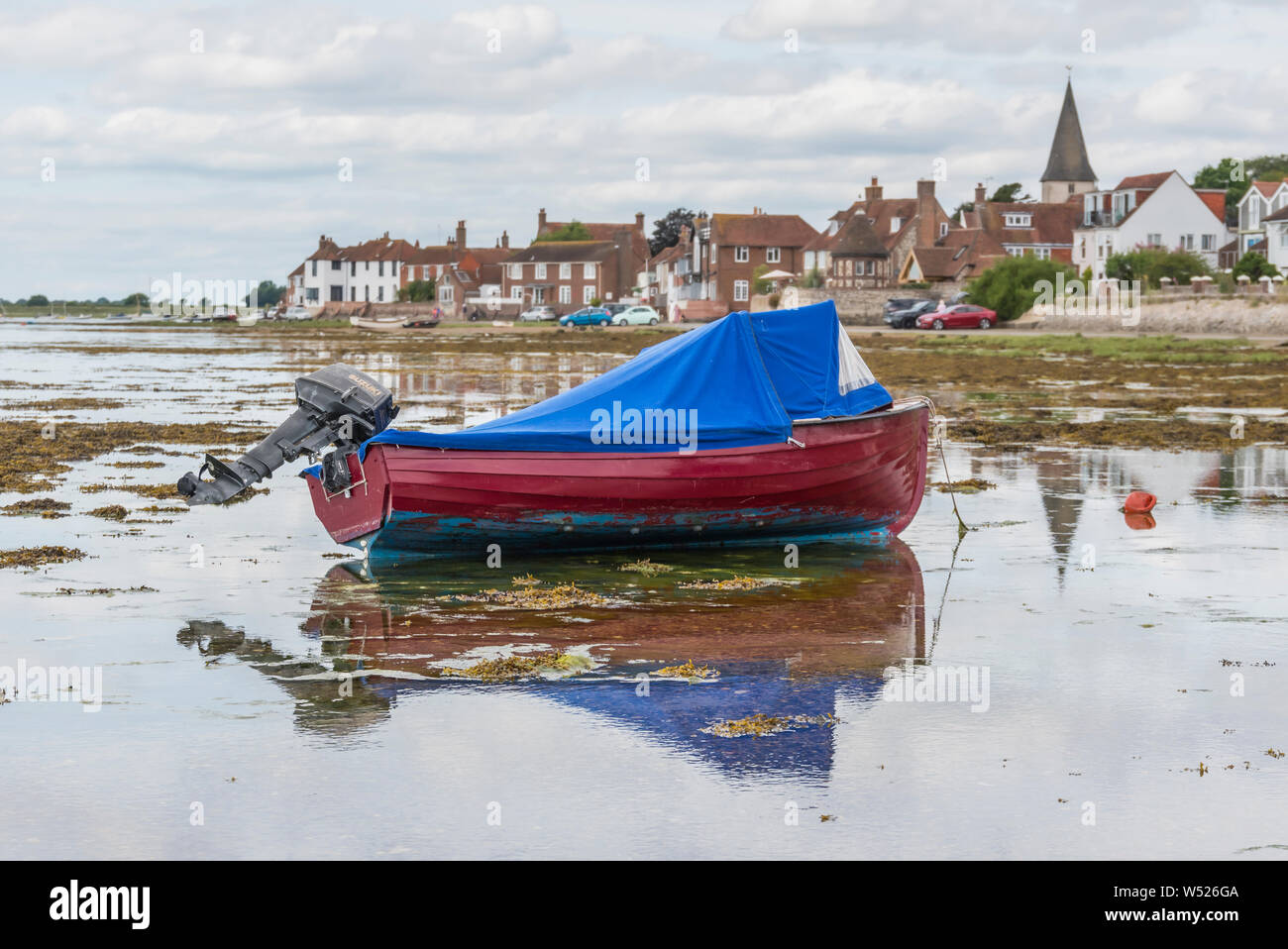Shallow water boat hi-res stock photography and images - Alamy