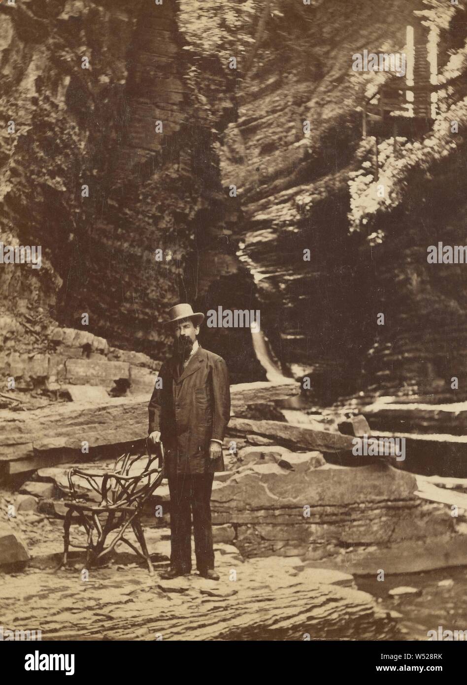 Self portrait of photographer hi-res stock photography and images - Alamy