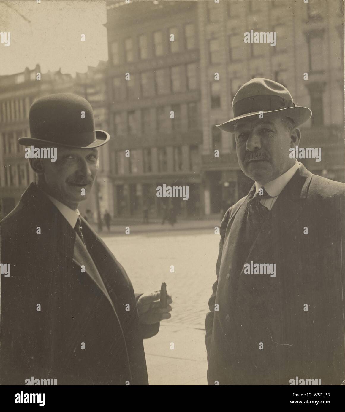 1900s men hi-res stock photography and images - Alamy