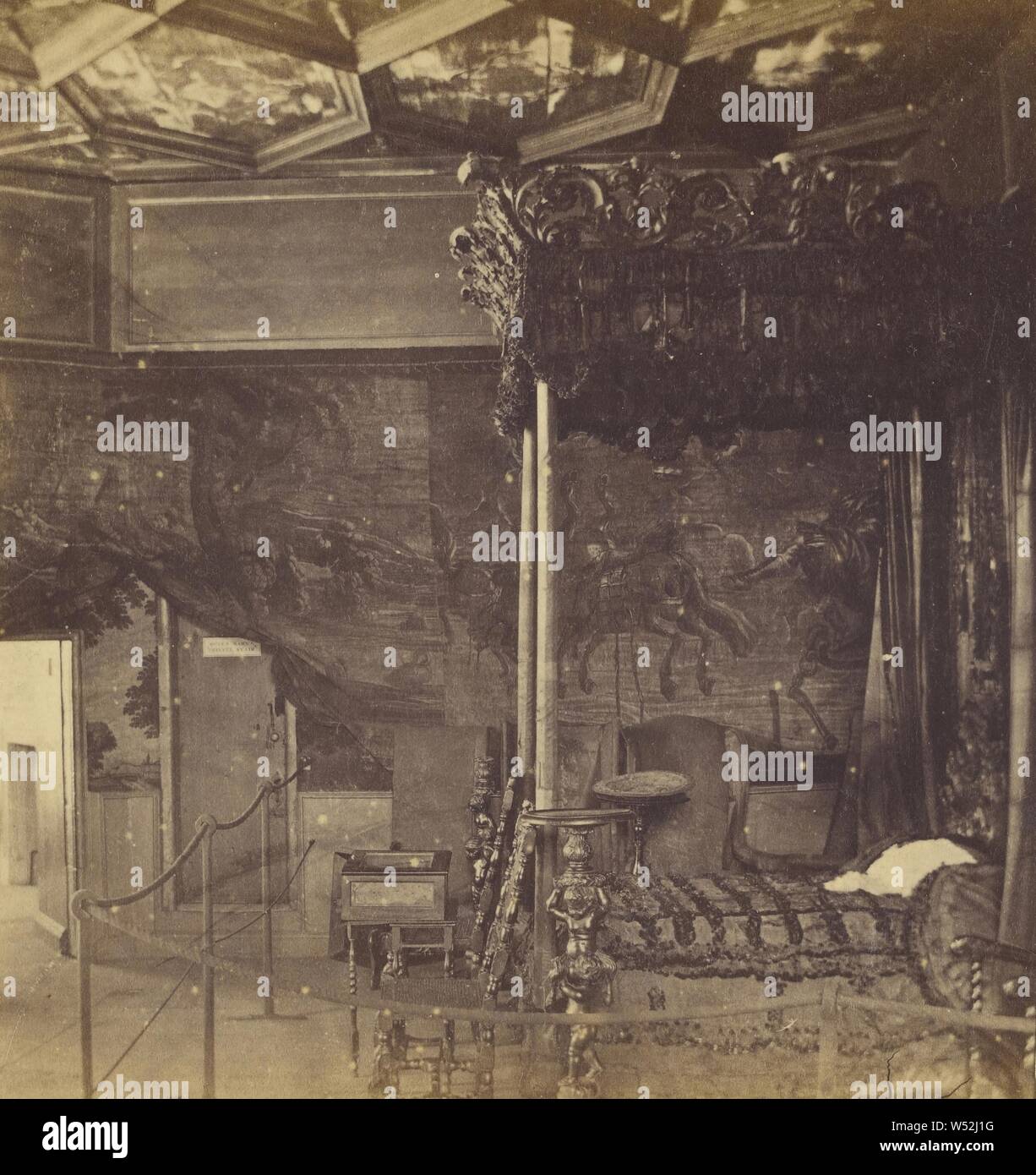 Eighteen feet six inches hi-res stock photography and images - Alamy