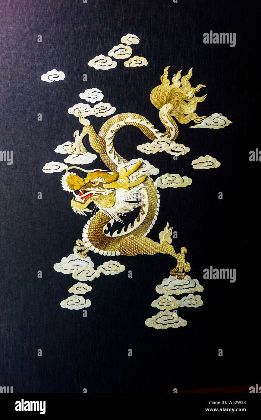 Chinese painting fish hi-res stock photography and images - Alamy