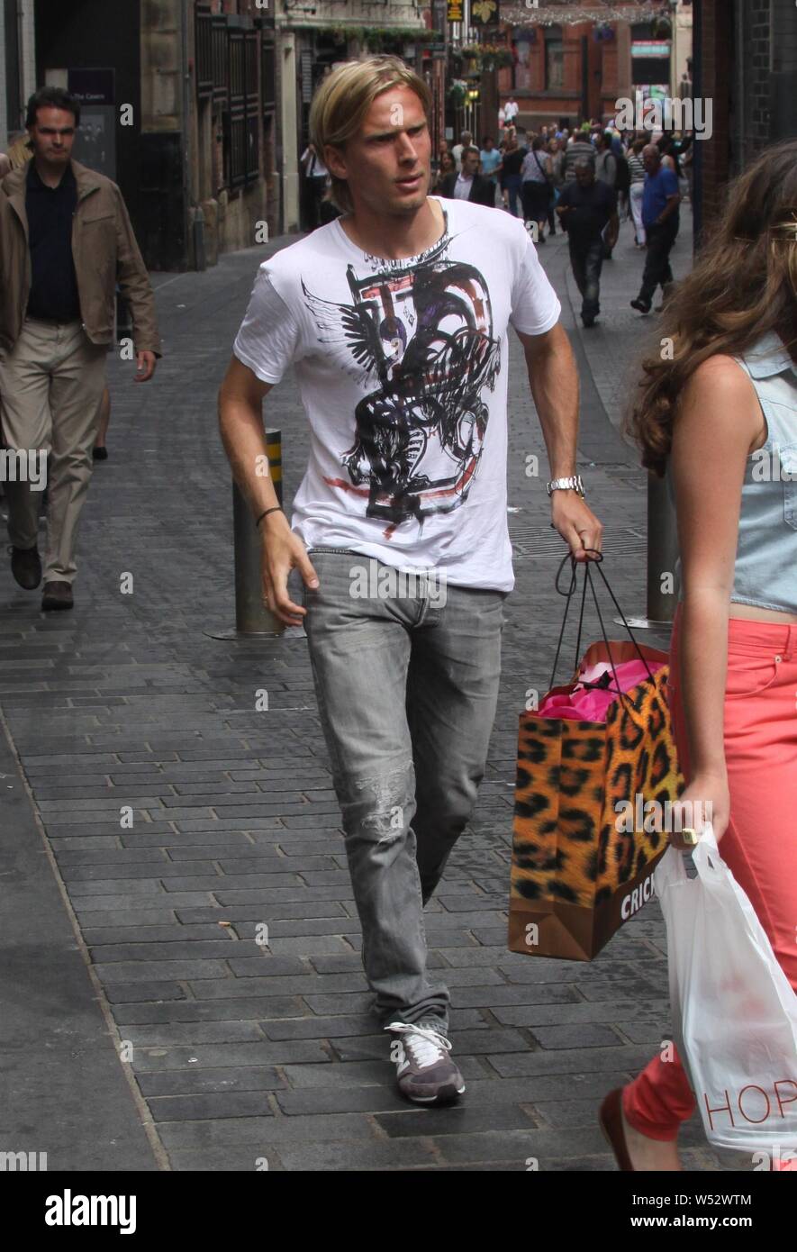 CHRISTIAN POULSON SHOPPING IN LIVERPOOL CREDIT IAN FAIRBROTHER/ALAMY ...