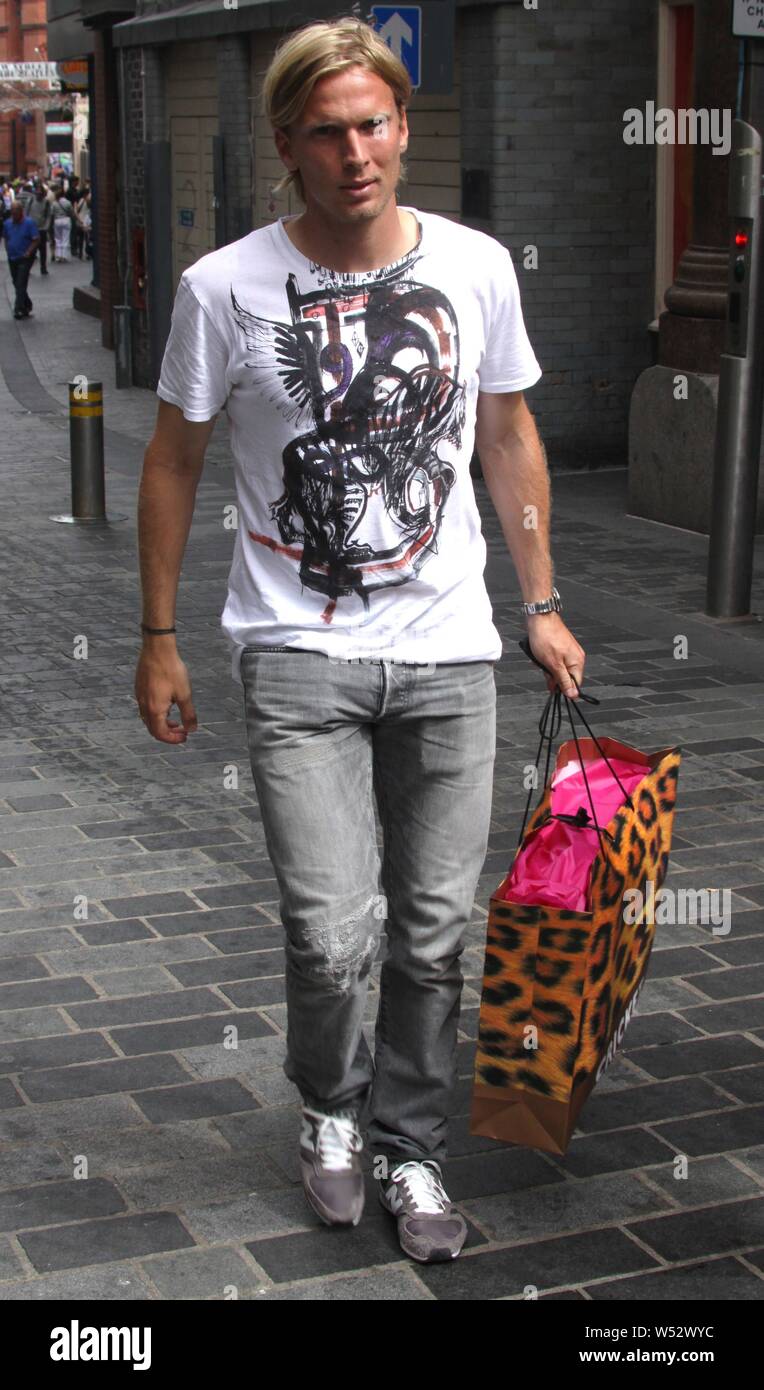 CHRISTIAN POULSON SHOPPING IN LIVERPOOL CREDIT IAN FAIRBROTHER/ALAMY ...