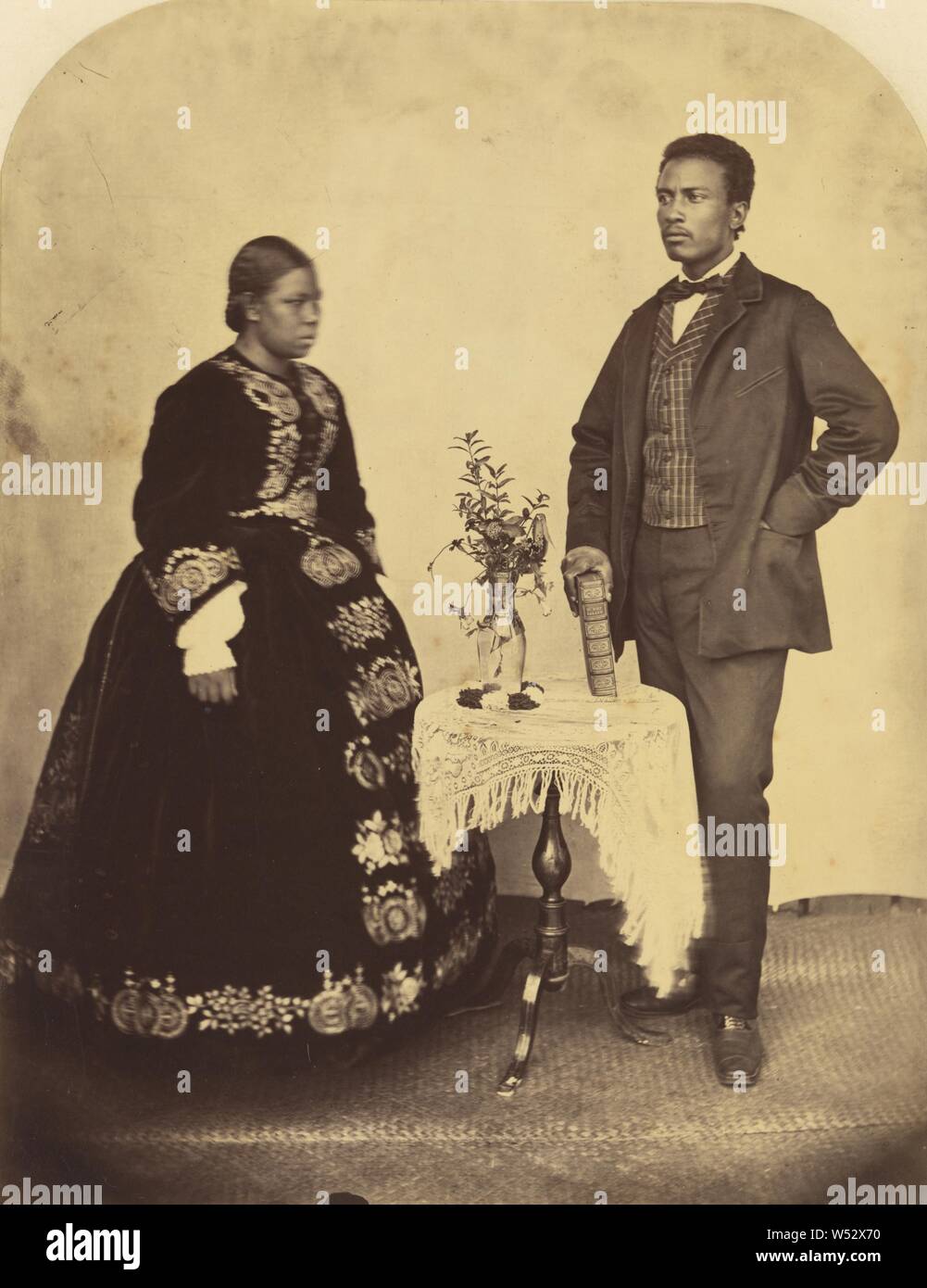 Ellis negatives printed by samuel smith hi-res stock photography and ...