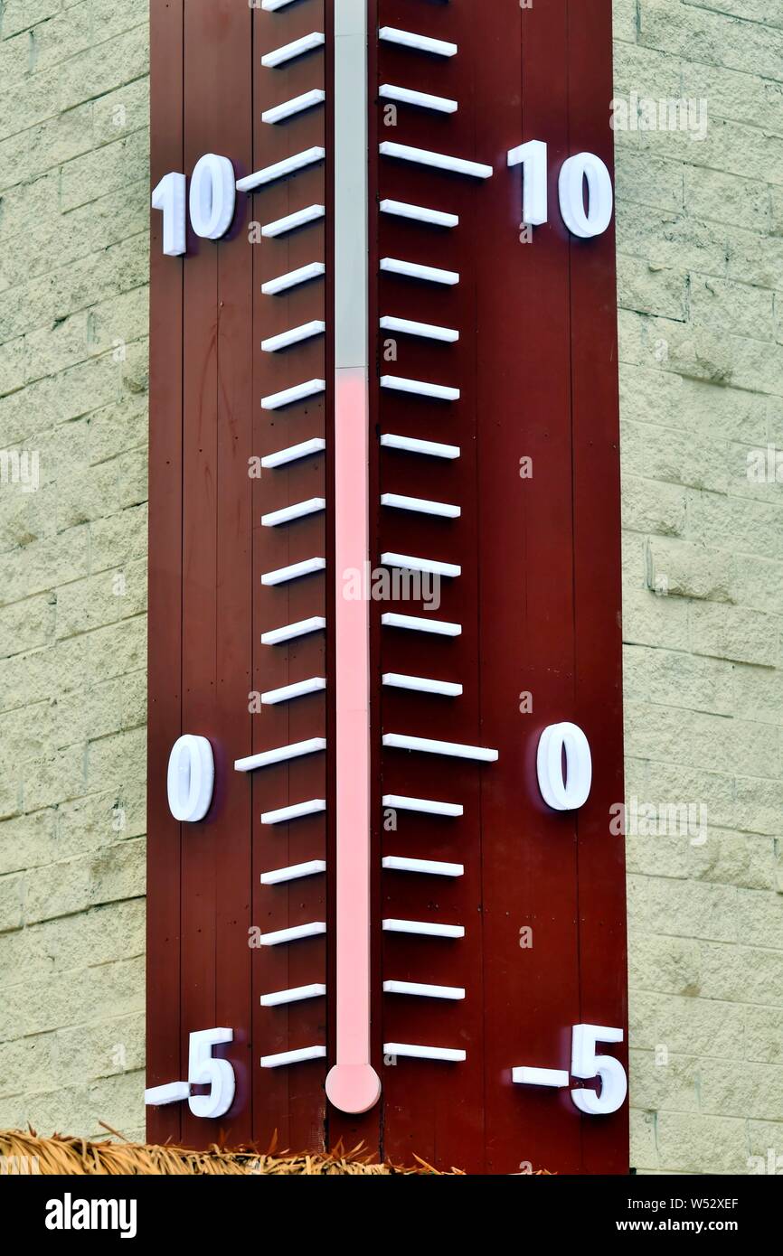 Giant thermometer hi-res stock photography and images - Alamy