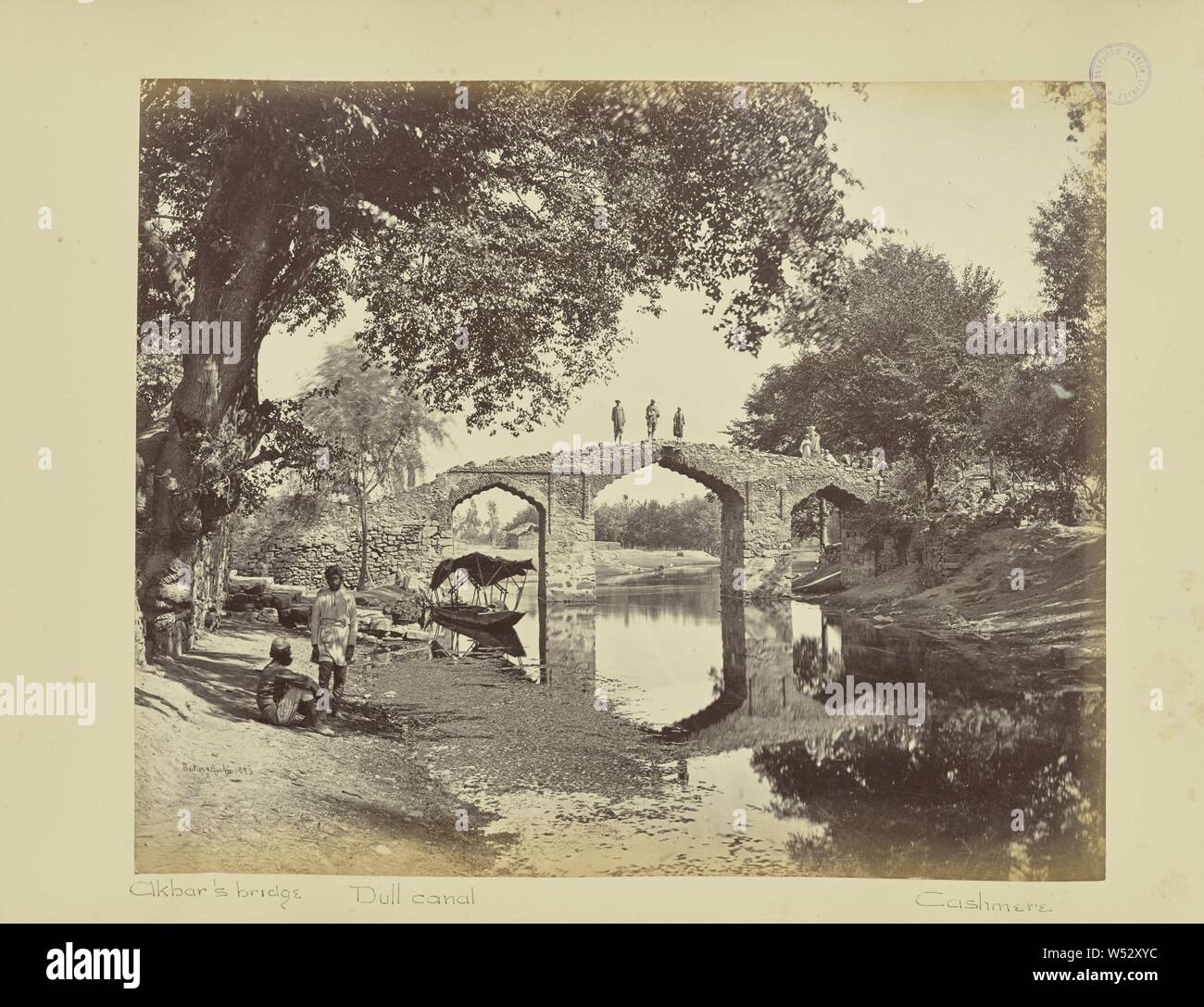 Akbars bridge hi-res stock photography and images - Alamy