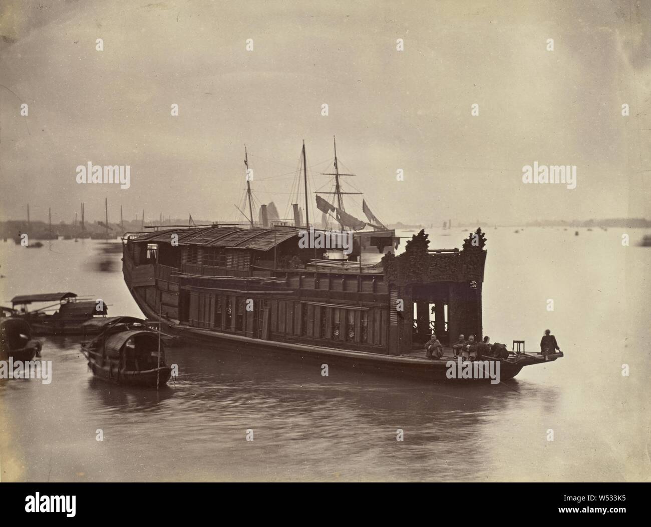 Canton china; boat hi-res stock photography and images - Alamy