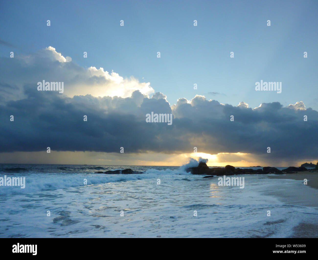 Colombo beach hi-res stock photography and images - Alamy