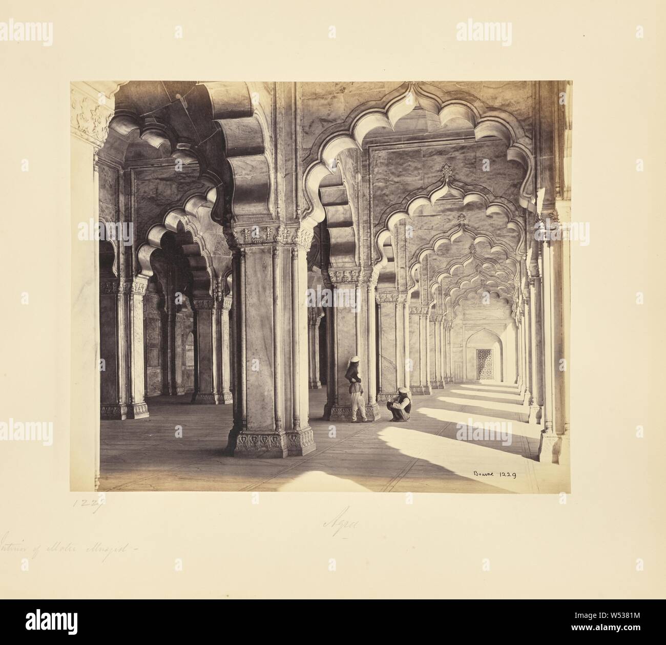 Marble saracenic arches hi-res stock photography and images - Alamy