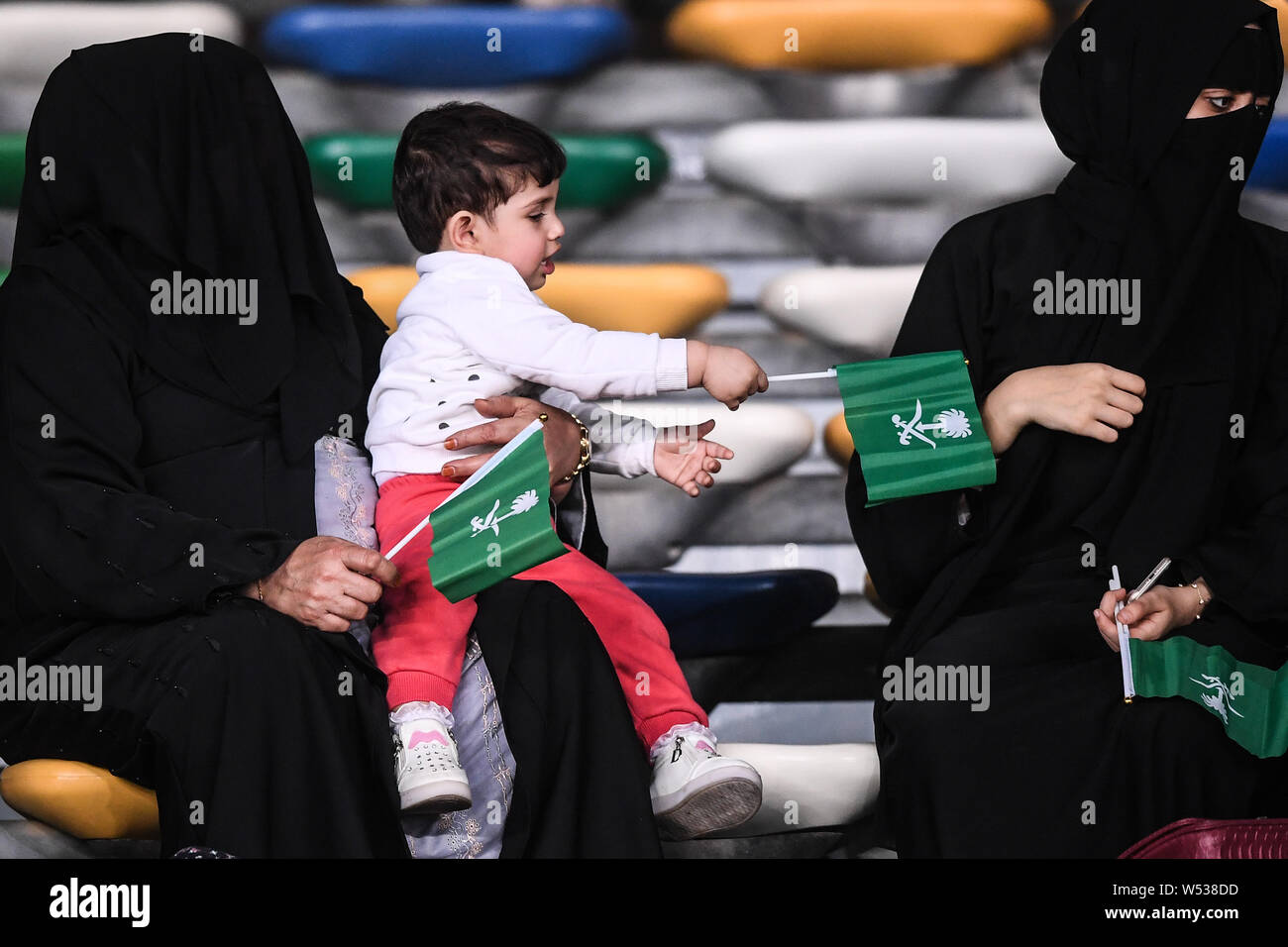 Saudi Arabian football fans show support for Saudi Arabia national ...