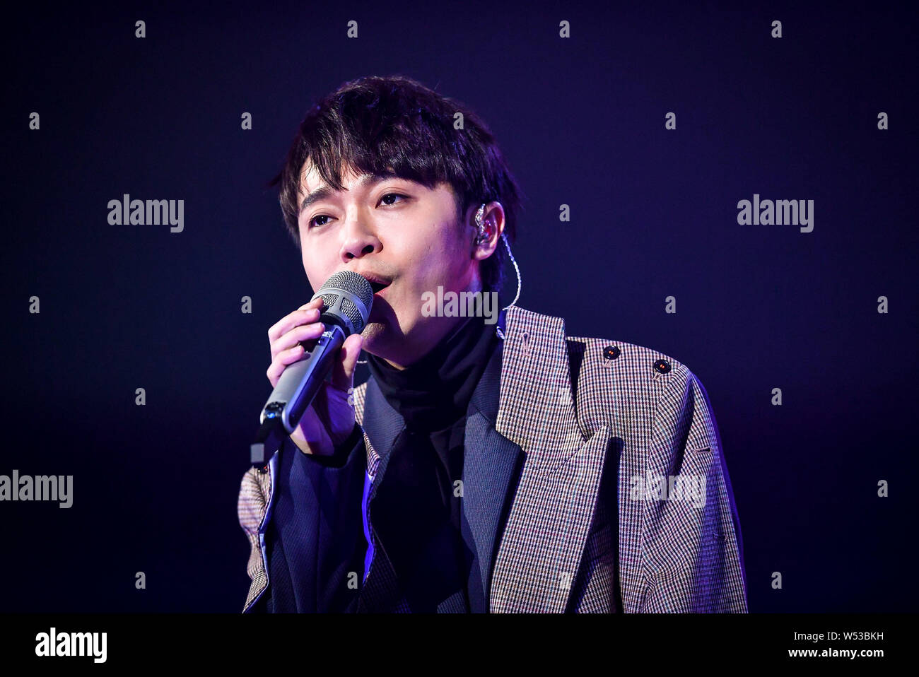 Taiwanese singer-songwriter Wu Tsing-fong of Taiwanese indie band ...