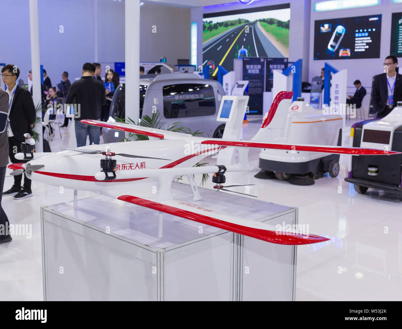 Logistics uav hi-res stock photography and images - Alamy
