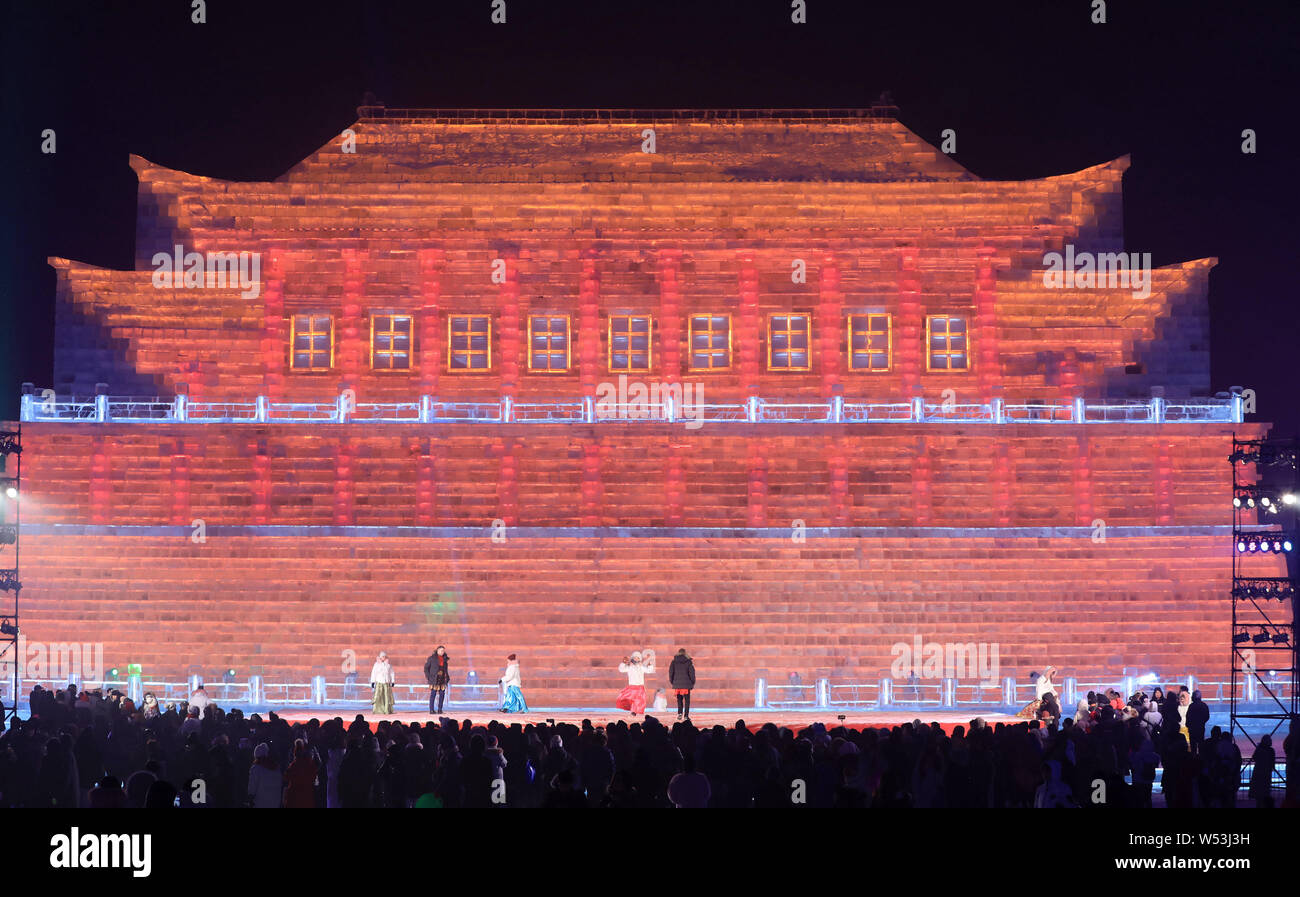 Russian models hi-res stock photography and images - Alamy