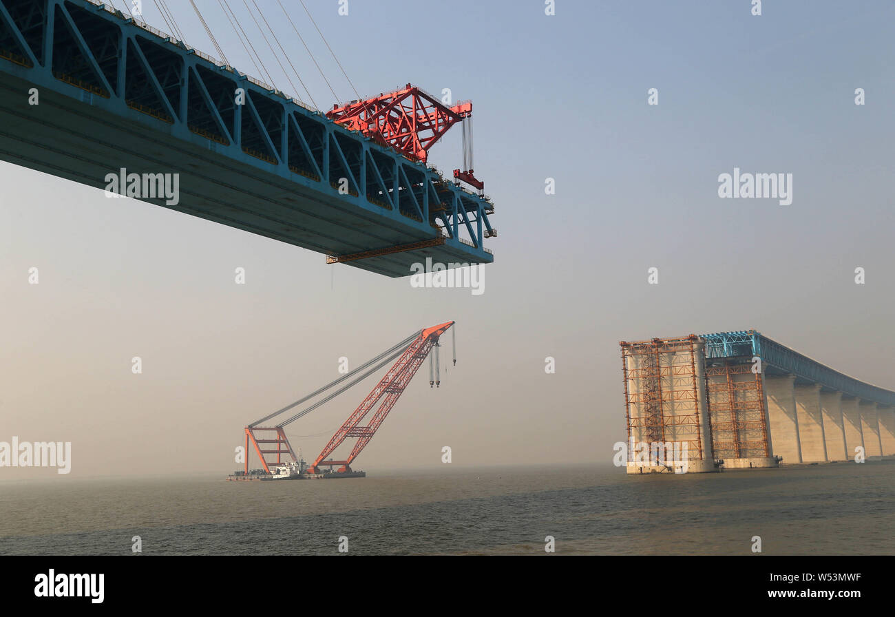 View of the construction site of the No.28 main pier of the world's ...