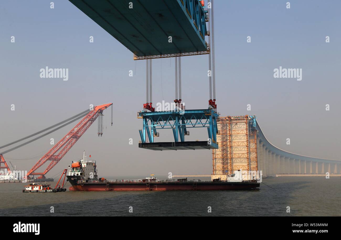 View of the construction site of the No.28 main pier of the world's ...