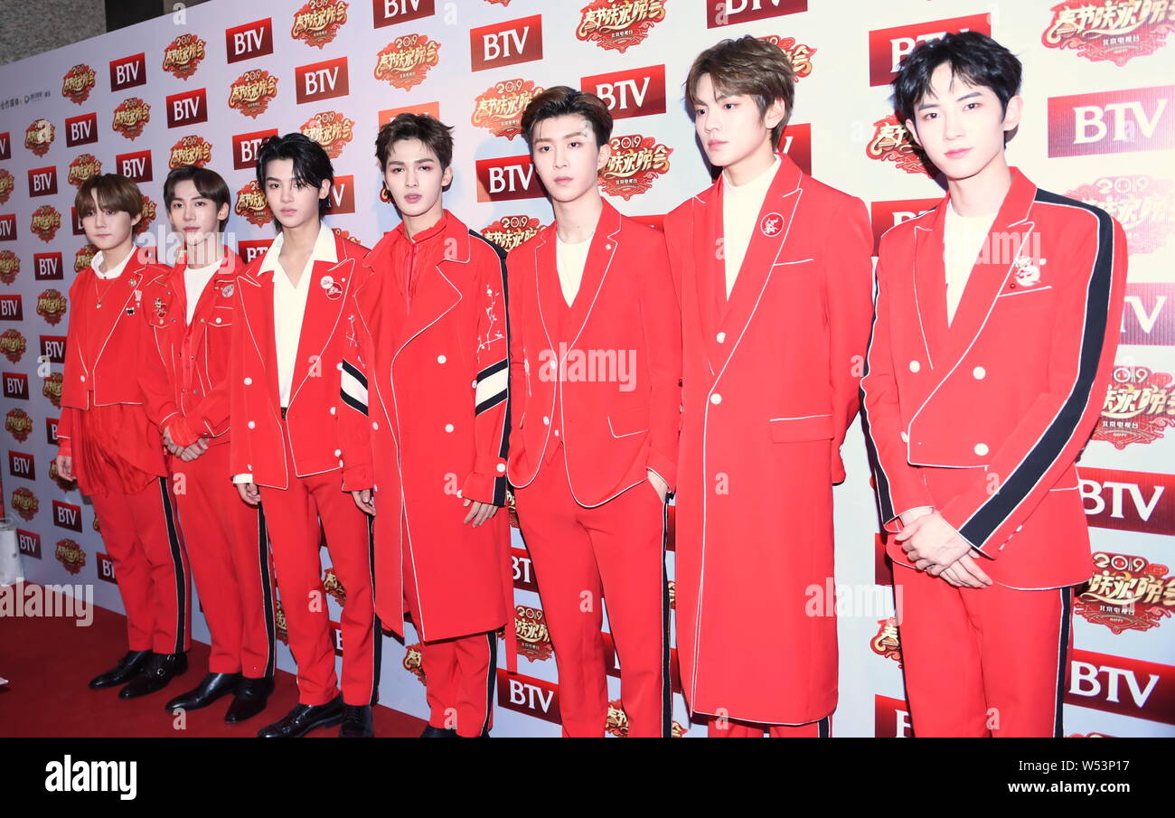 Members of seven-member Chinese boy-group NEX7 attend the filming ...