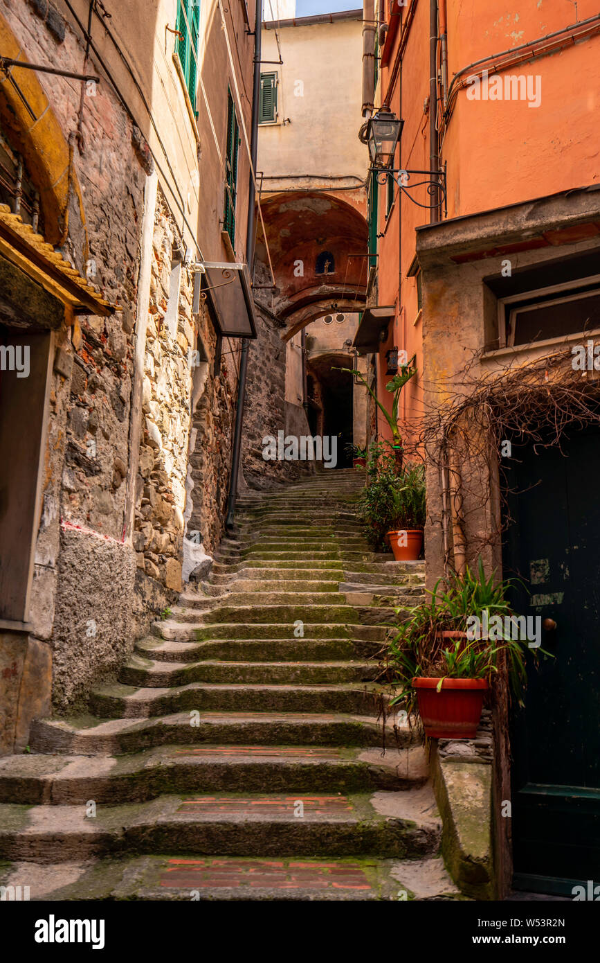 Old Italian Streets High Resolution Stock Photography and Images - Alamy
