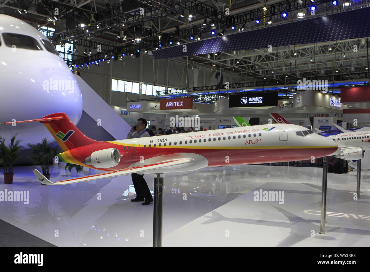 --FILE--A model of China's domestically-developed regional ARJ21 ...