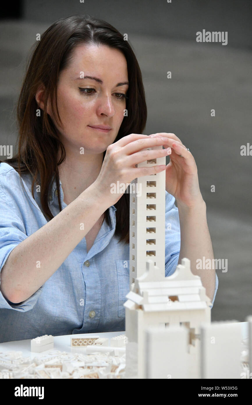 Olafur eliassons cubic structural evolution project 2004 artwork hi-res ...