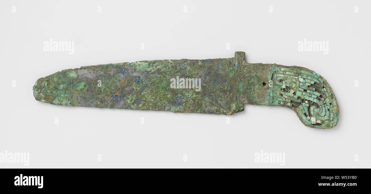 Two dagger axes dagger ax hi-res stock photography and images - Alamy