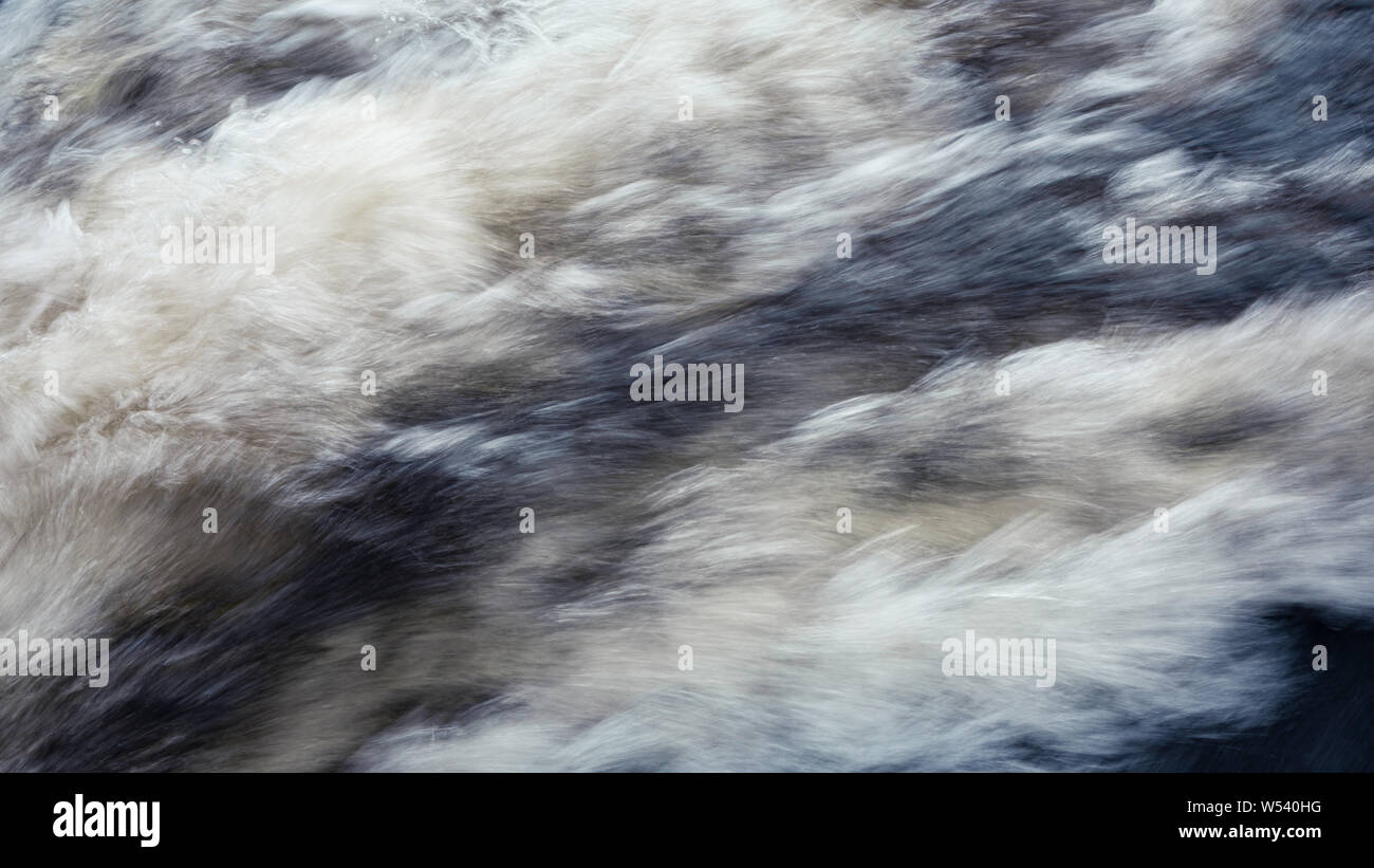 Fast moving water hi-res stock photography and images - Alamy