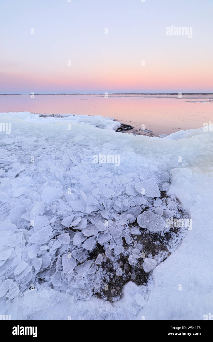 Ice blocks hi-res stock photography and images - Alamy