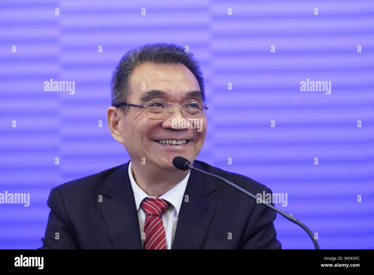 World bank chief economist hi-res stock photography and images - Alamy