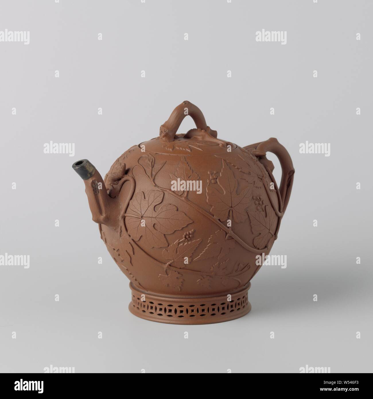 Red squirrels of china hi-res stock photography and images - Alamy