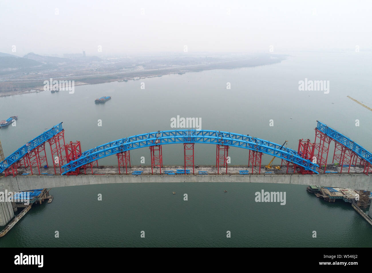 View of the Cuijiaying Hanjiang River Bridge of Wuhan-Shiyan high-speed ...