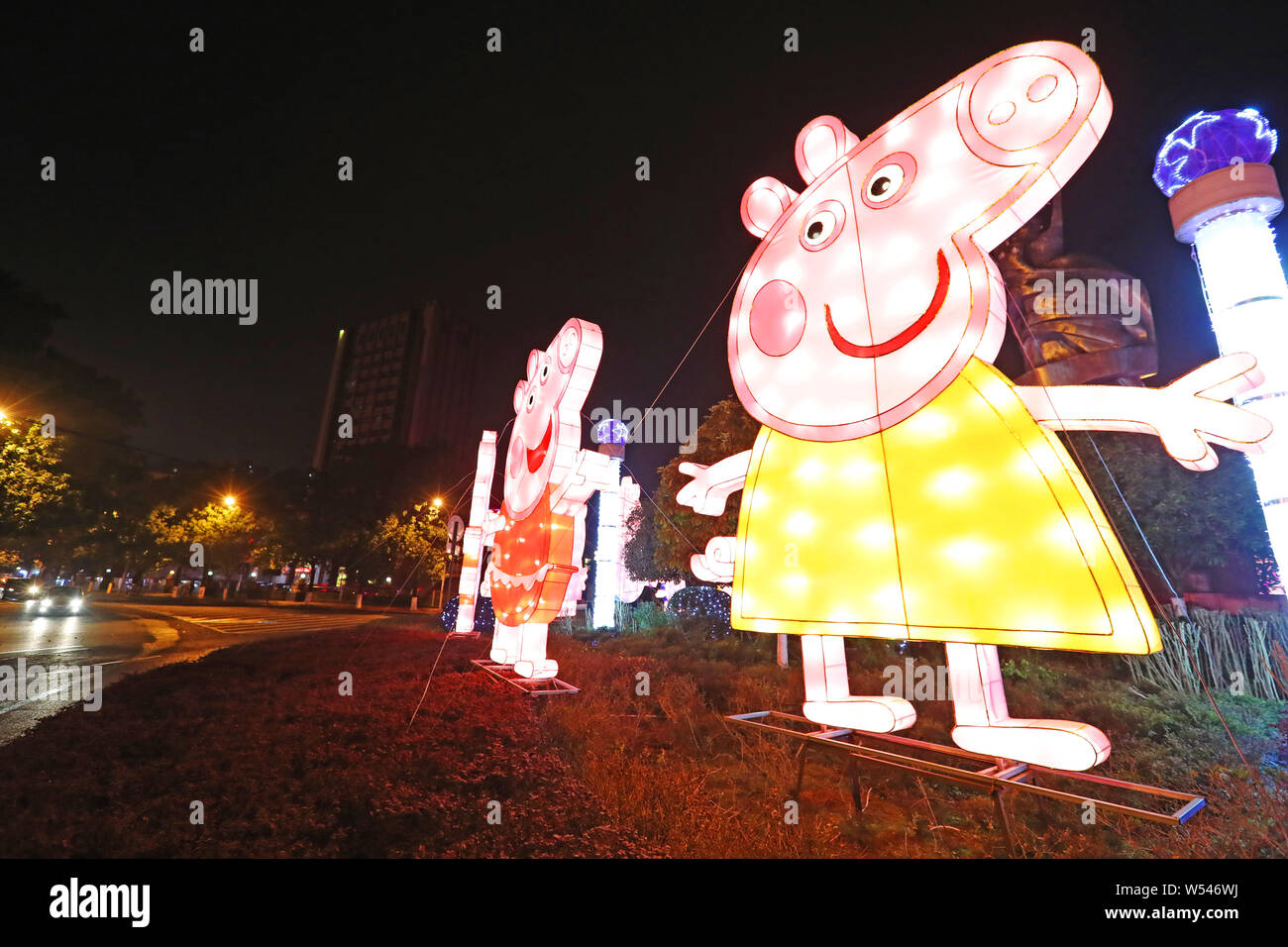 Peppa pig colorful hi-res stock photography and images - Alamy