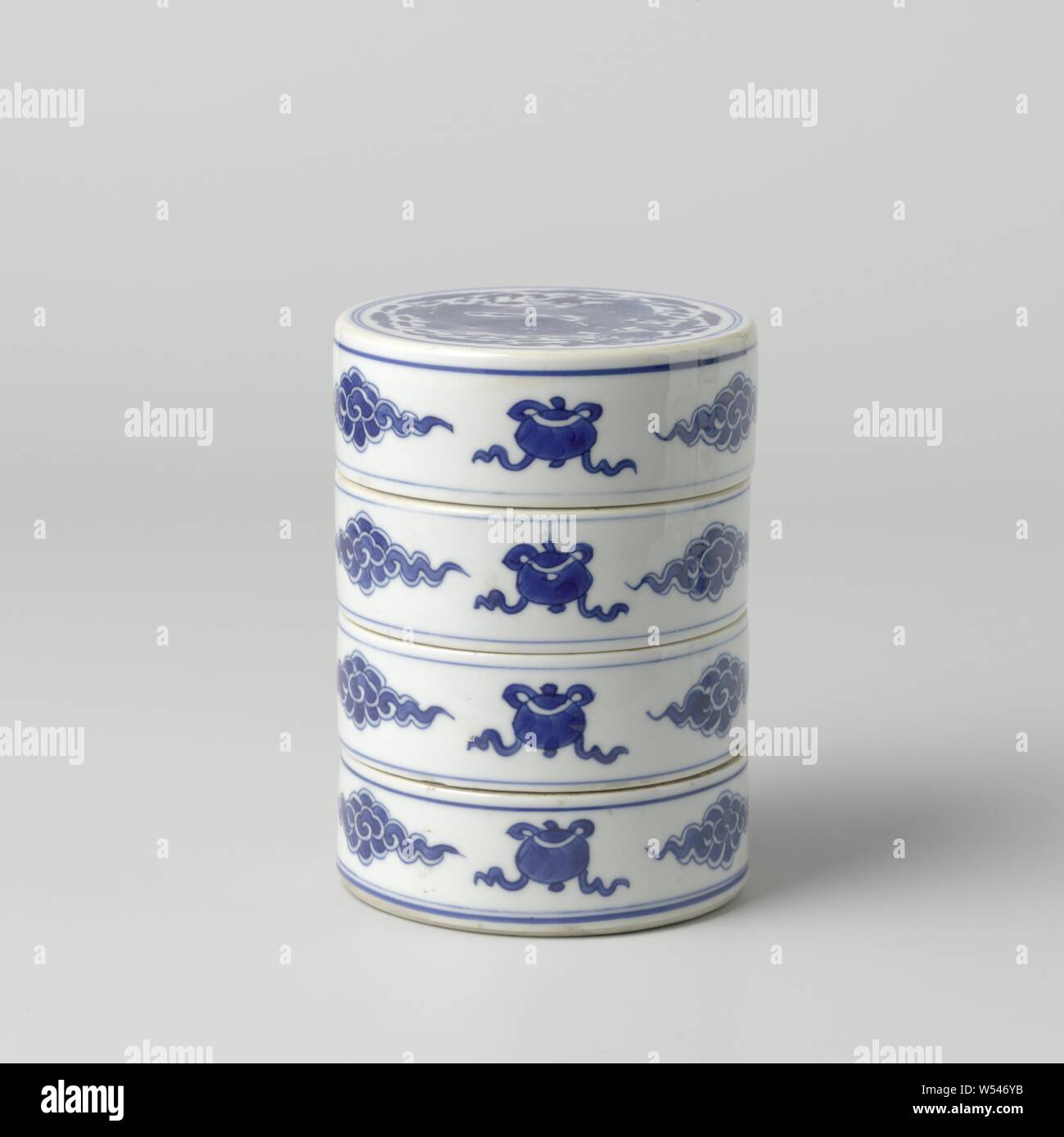 Musical boxes hi-res stock photography and images - Alamy