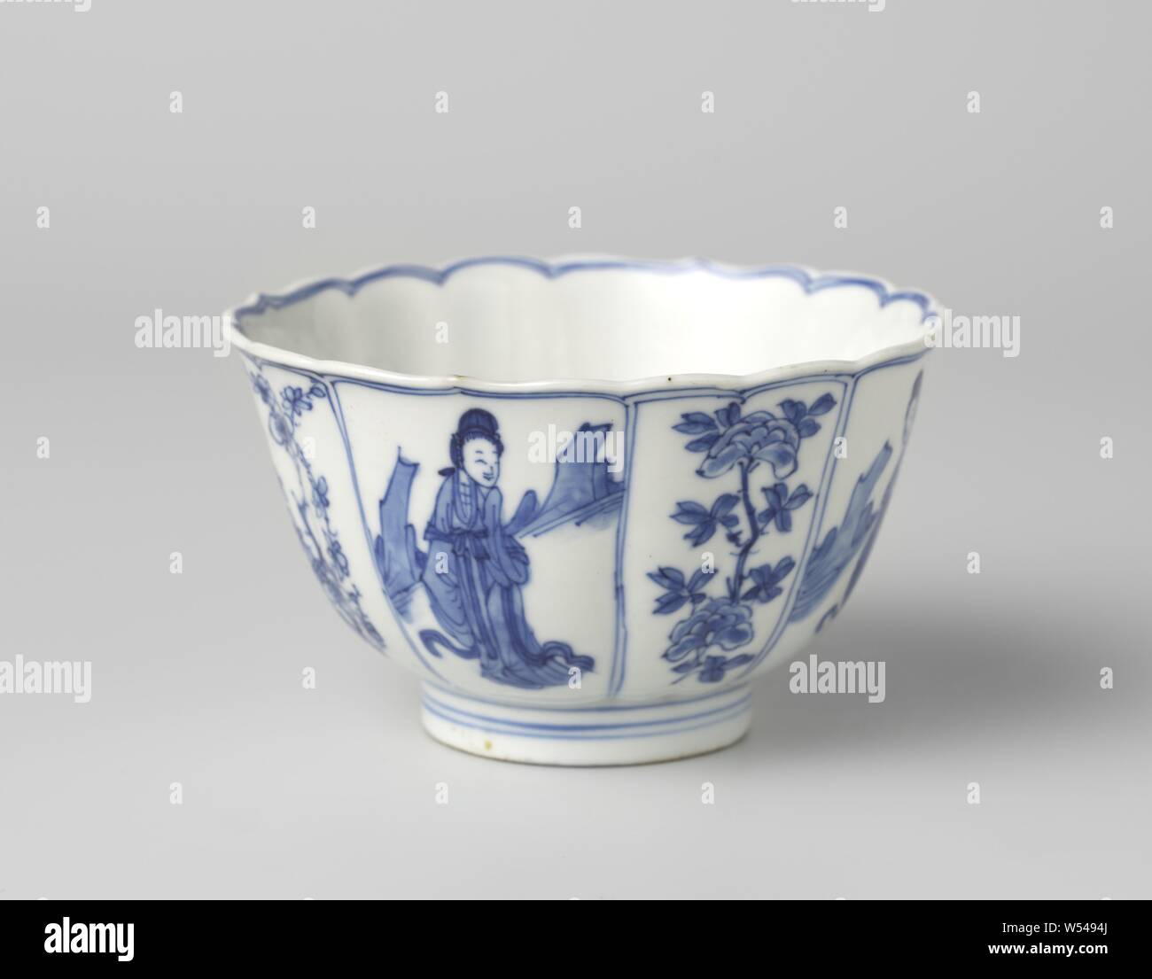 Chinese porcelain chenghua hi-res stock photography and images - Alamy